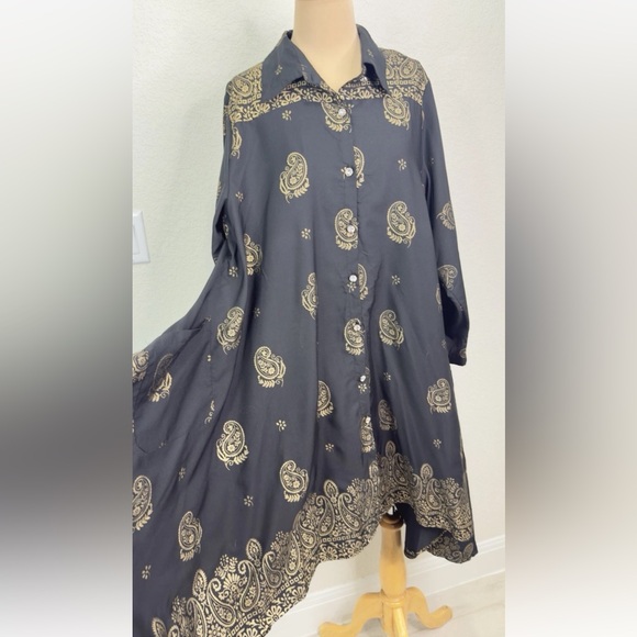 Step In Style | Dresses | Step In Style Black Gold Paisley Print ...
